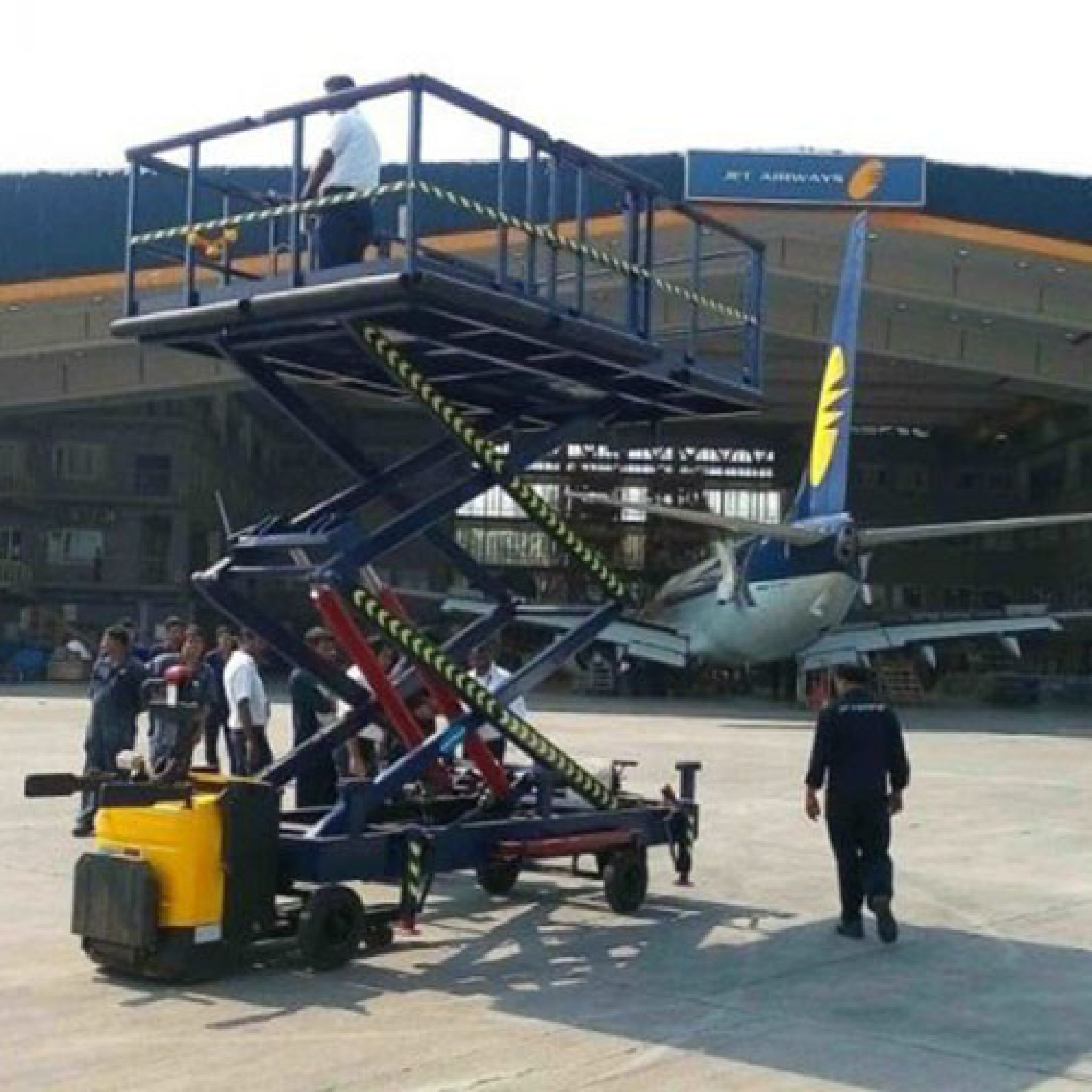 Material Handling Equipment: Types & Essential Guide