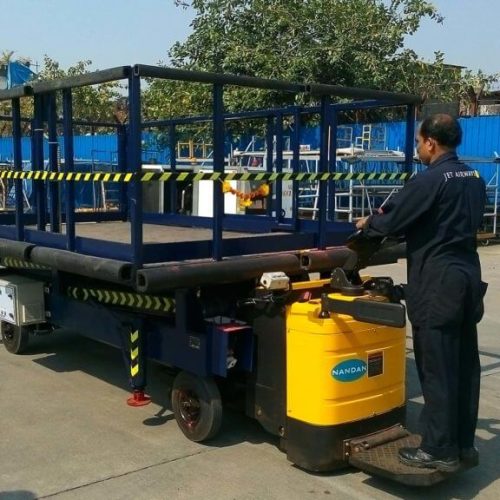 Self Propelled Scissor Lift for Airline Industry - Nandan GSE